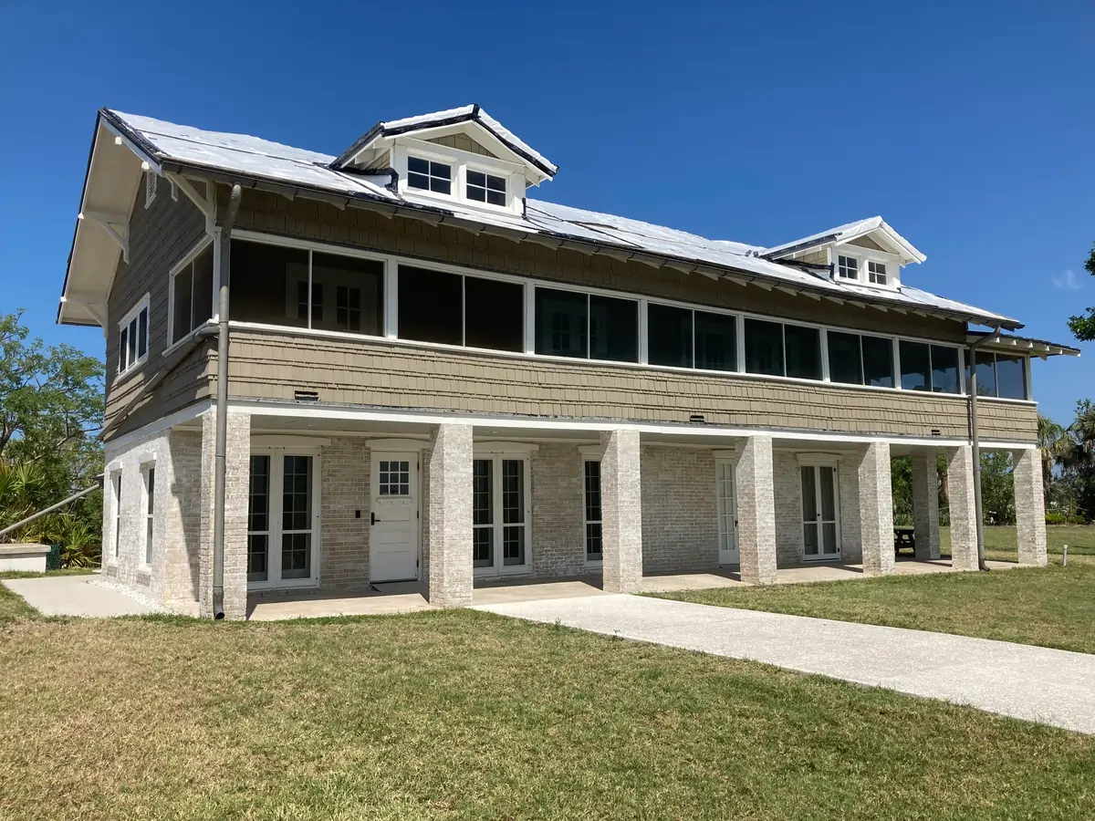 Top 8 Things to Do in Fort Myers Beach - Sun Palace Vacation Homes