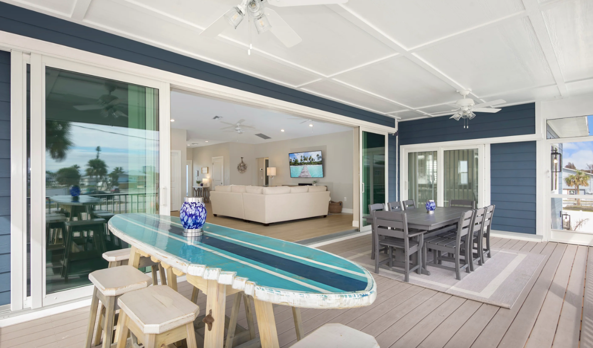 6 Luxury Vacation Home Rentals in Fort Myers With Extra Beachy Charm - Sun Palace Vacation Homes